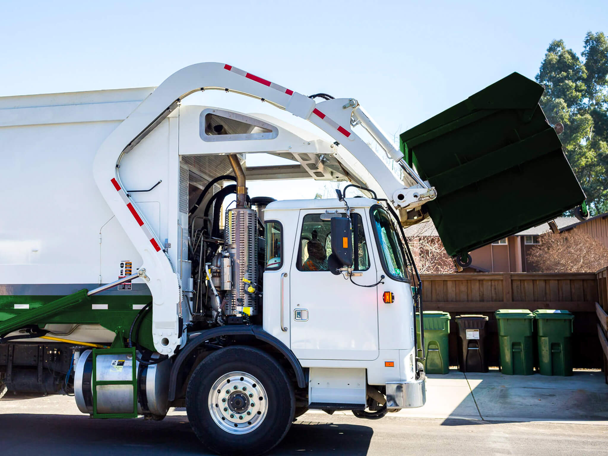 Waste Metering™ - Dumpster Monitoring Technology | RoadRunner