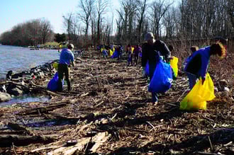 RoadRunner Lends A Helping Hand at the 27th Annual Potomac River Cleanup